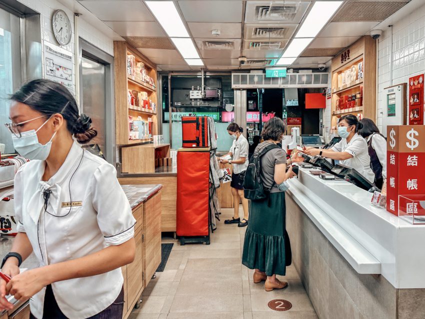 A Dumpling Pilgrimage: Visiting the Original Din Tai Fung in Taiwan